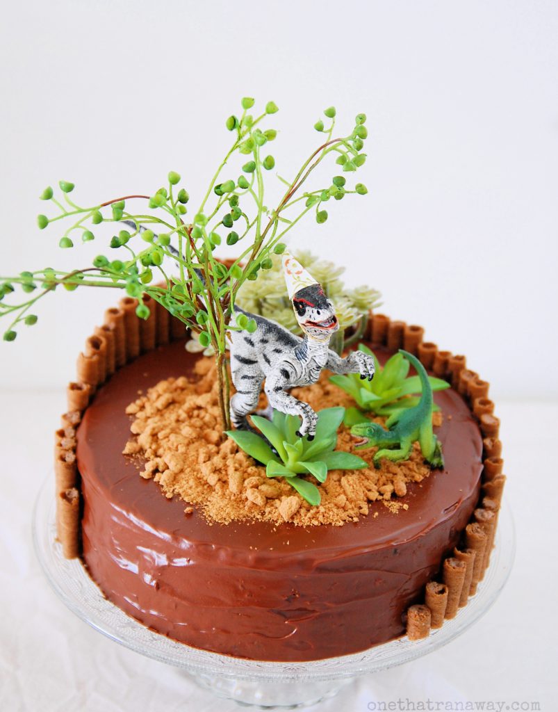 Velociraptor Birthday Party Cake - one that ran away